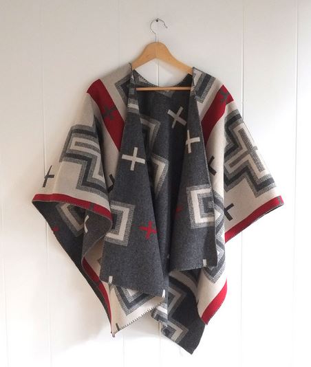 15 Free Wrap & Shawl Patterns to Sew